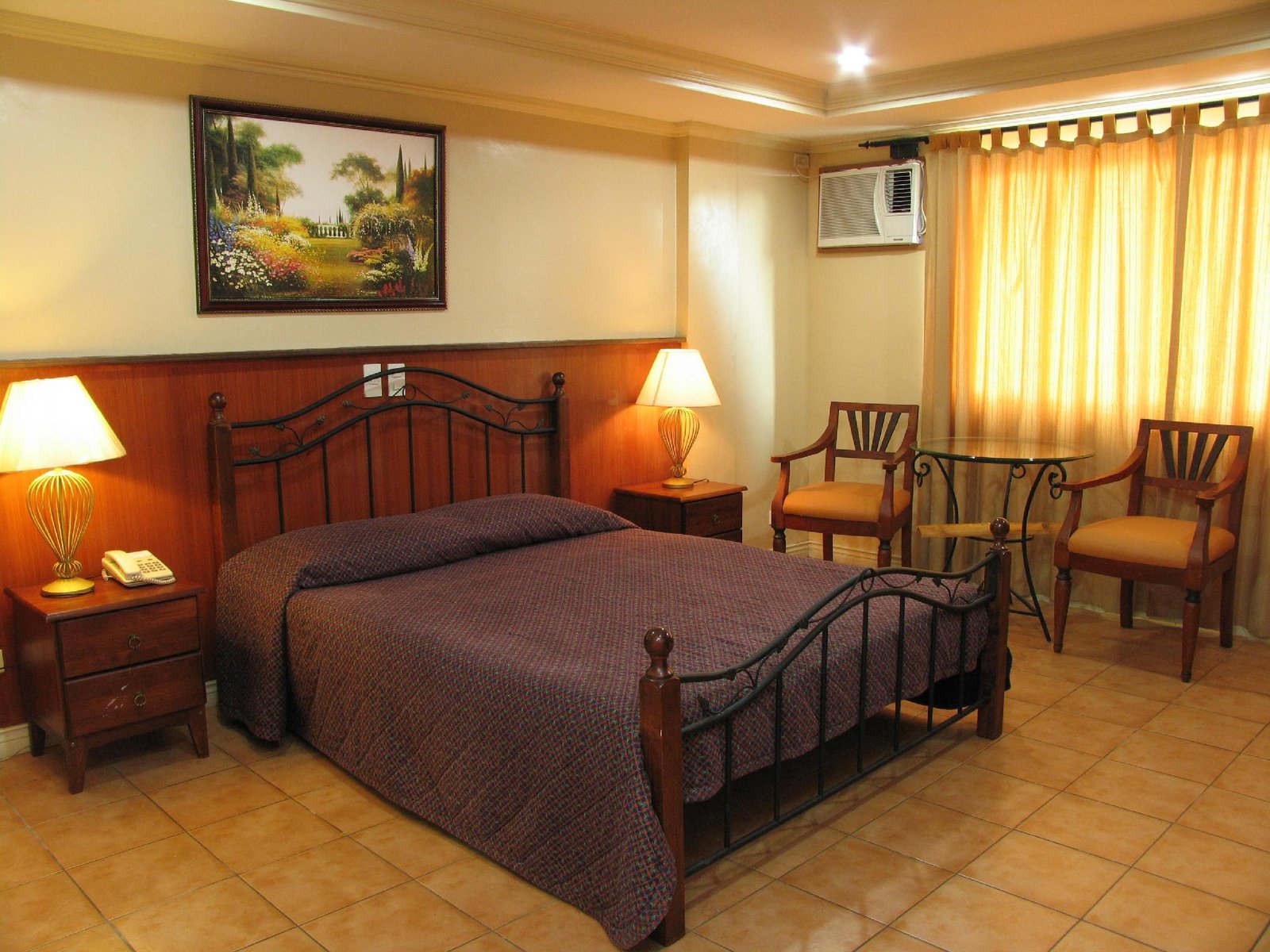 Crown Regency Residences Davao Hotel, Davao City, Philippines - Wigotel